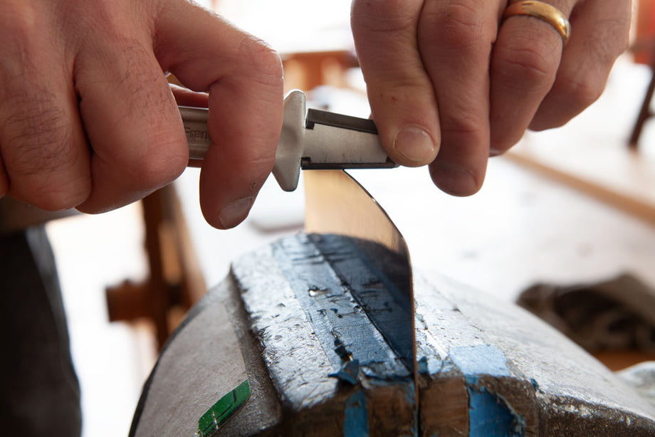hand burnishing